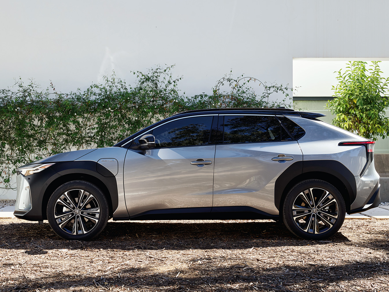 Renting KINTO One Toyota Kuruma TOYOTA BZ4X 200E Advance desde 499€/mes* - Toyota Kuruma Madrid