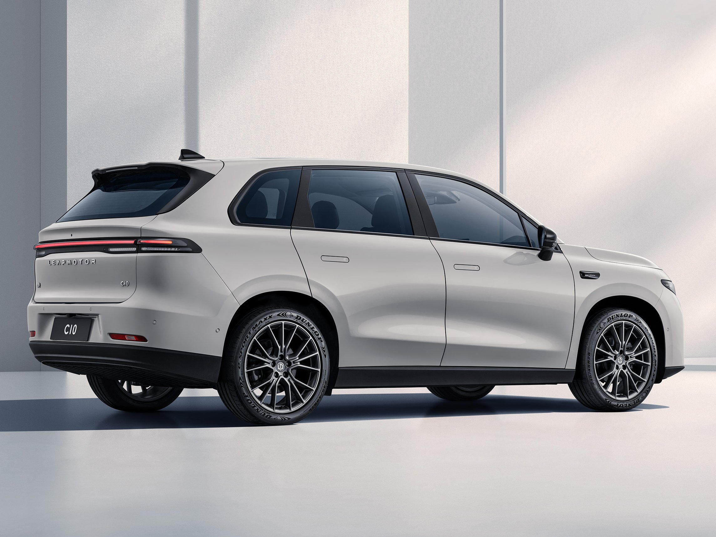 Leapmotor Nouveau C10 REEV neuve avec G. Nedelec Quimper, concessionnaire officiel Leapmotor ...