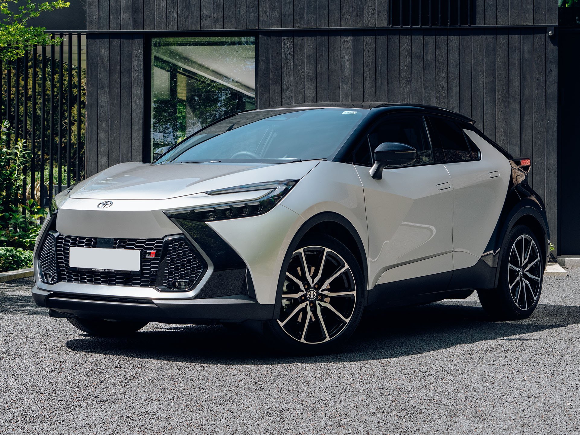Toyota C-HR Hybride Rechargeable | Garage Brunel