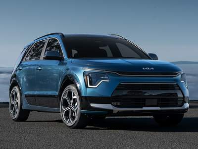Auto Nuove Kia Niro PHEV plug in hybrid 1.6 GDi PHEV DCT6 Style Gruppo Autoserenissima