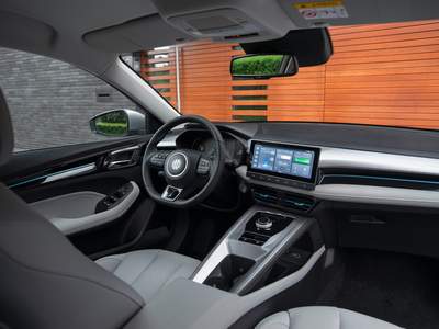 STAV, concessionaria ufficiale MG, configura la tua nuovissima auto MG