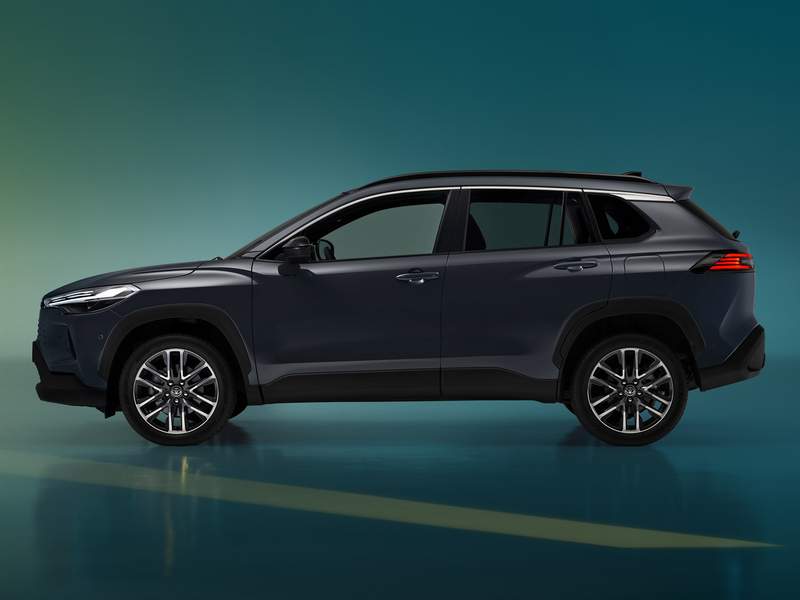 Toyota Nuova Corolla Cross novità su Sarco di Arrigoni Srl ...