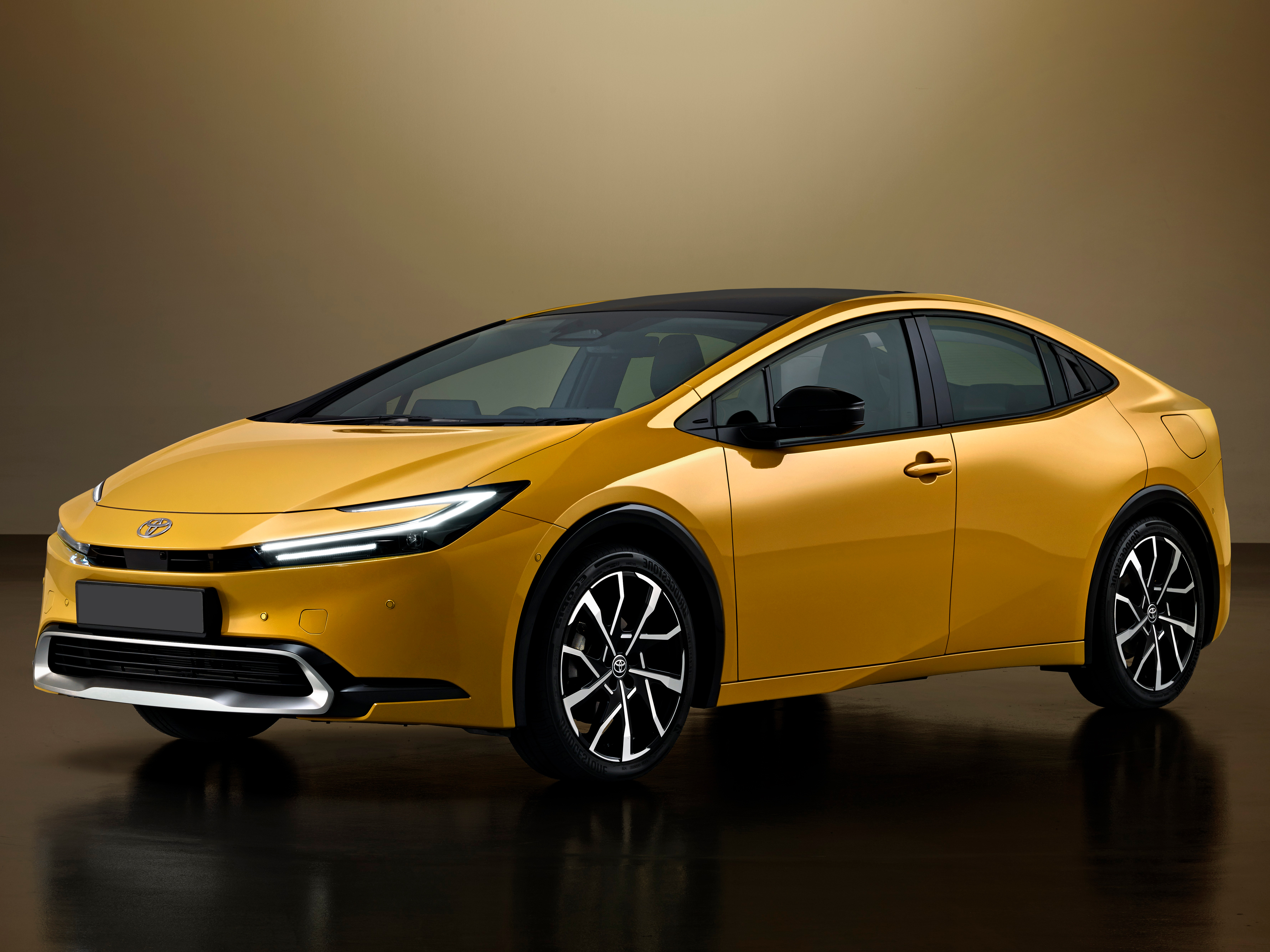 Test Drive Nuova Toyota Prius - City Motors